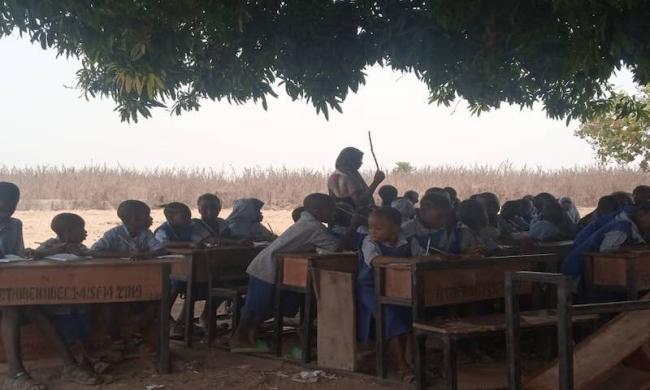Over 90 Pupils Learn Under Trees In Nigerian Capital, Abuja Over Lack ...